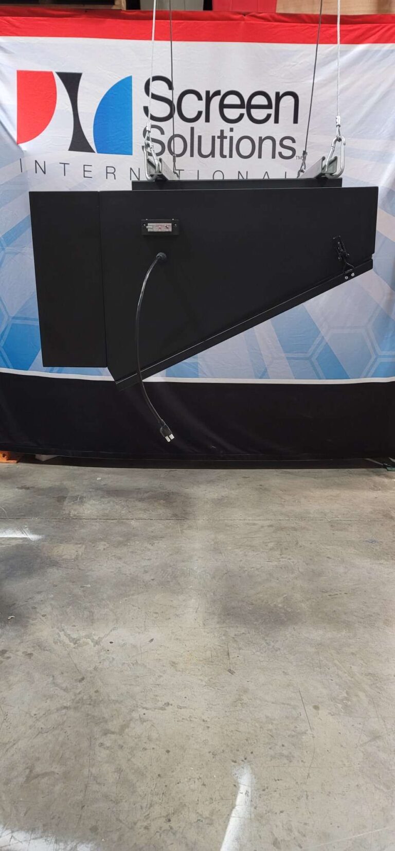 Ultra Short Throw Defender - Screen Solutions International ...